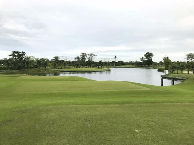 Rose Garden Golf Club | Peaceful Golf Course Near Bangkok
